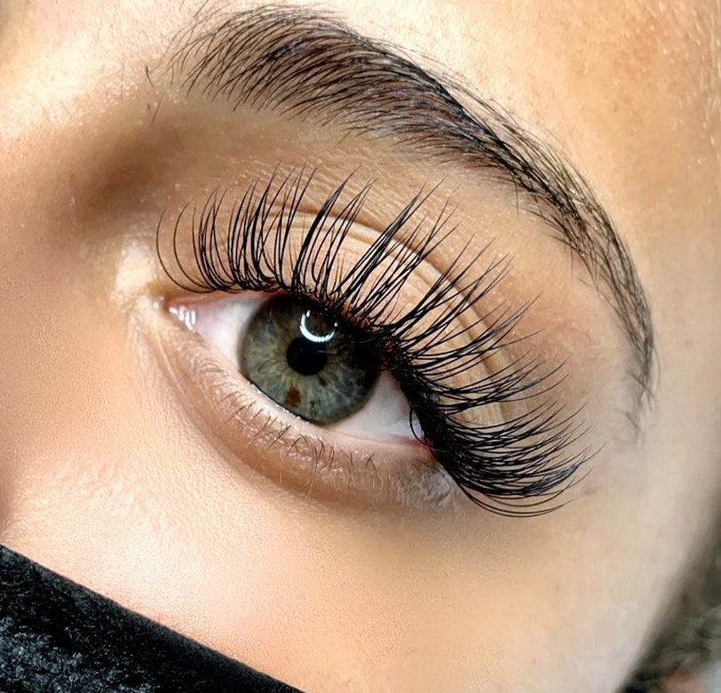 Level Up Beauty With Stunning Doll Eye Lashes Extension
