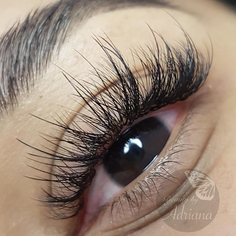 Level Up Beauty With Stunning Doll Eye Lashes Extension