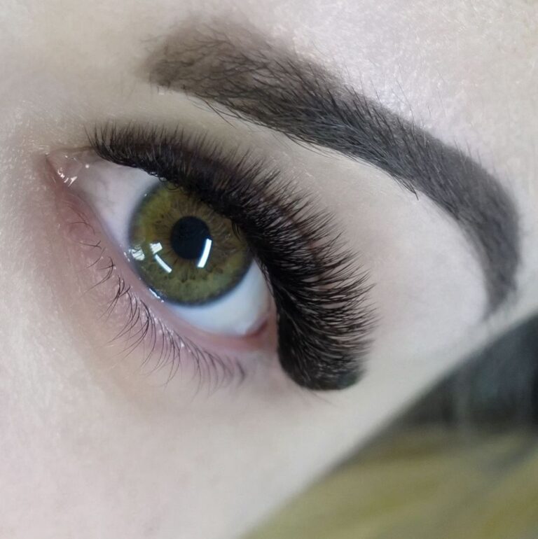 Mega Volume Lash Extensions: Great way to achieve bold and dramatic look