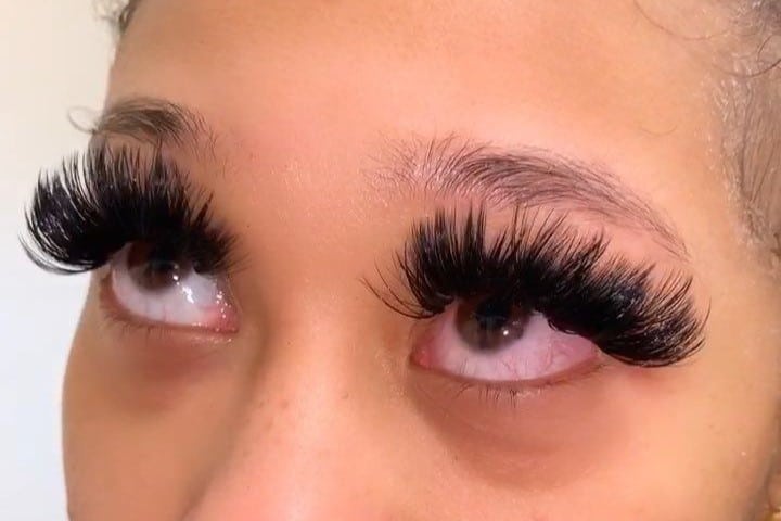 8 Reasons That Lead To Bad Lash Extensions And How To Prevent It