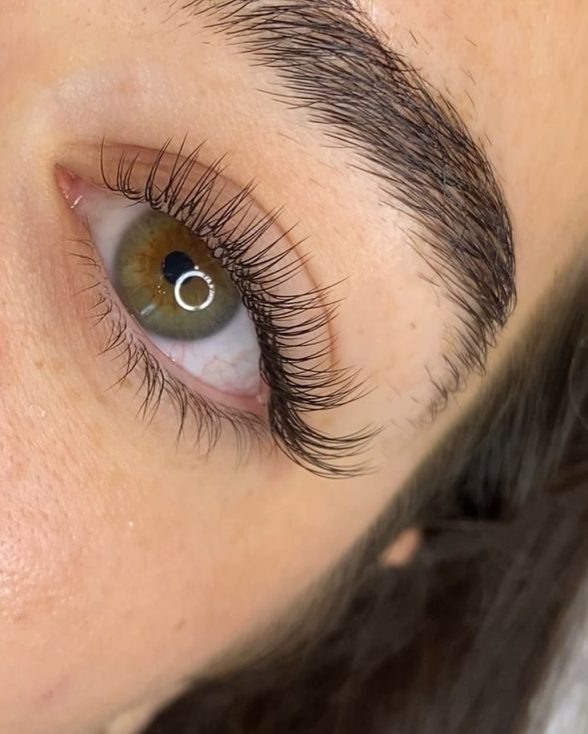 Eyelash Extensions Cost By Types In 2025 - New Update